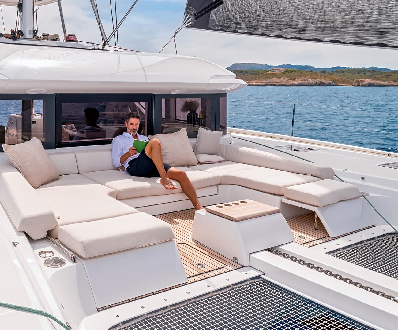 Configure your Lagoon 55 | Lagoon Catamarans