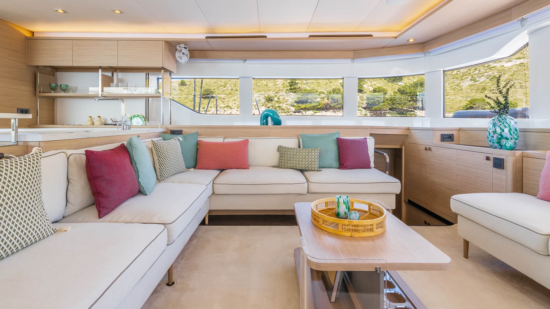 Configure your Lagoon 60 | Lagoon Catamarans